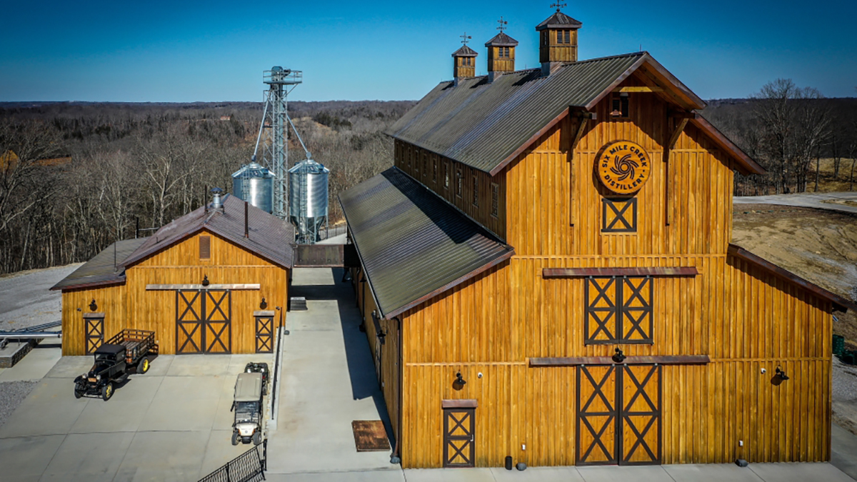 Bob Dylan Is Opening A Heaven’s Door Whiskey Distillery In Kentucky ...